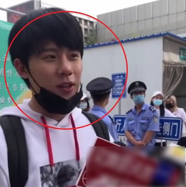 北电新生入学，夏梦素颜现身，没想到龙丹妮也来送焉栩嘉上学 360娱乐，你开心就好